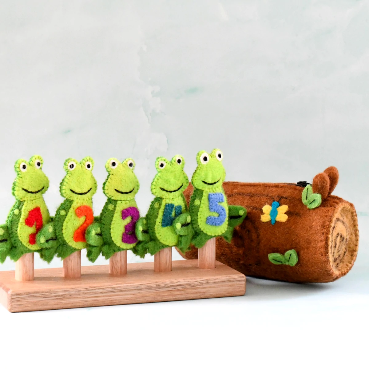 5 Little Speckled Frogs with Log Bag - Finger Puppet Set – Little Toy Tribe